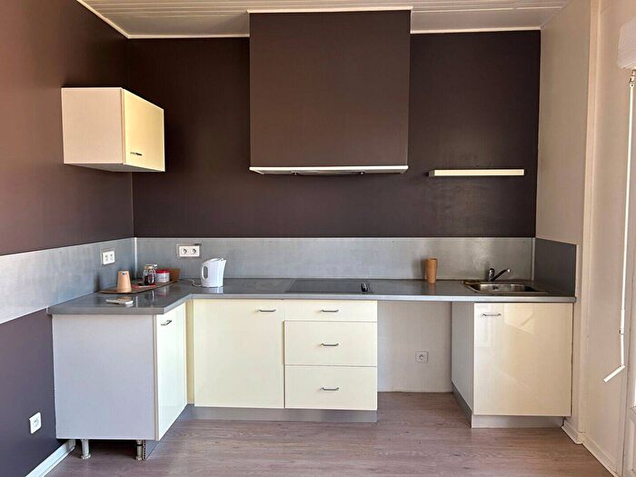 Appartement 4 pièces à louer à Redessan