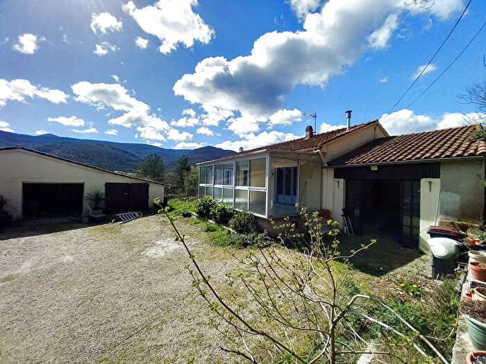 Maison à vendre - Le Poujol-sur-Orb - 5 pièces - 4 chambres