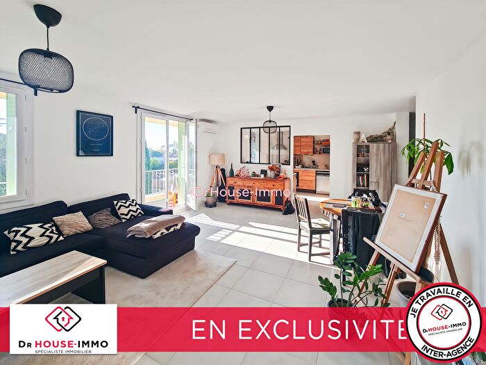 Appartement à vendre - Manosque, Collines du Sud - 3 pièces - 2 chambres