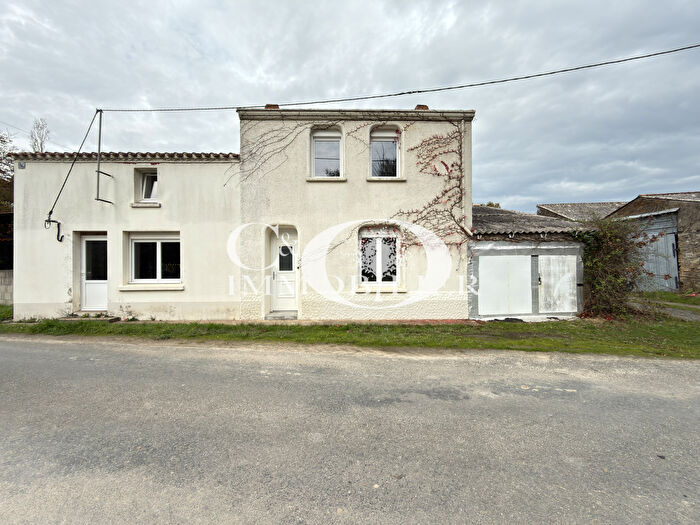 Maison à vendre - Corcoué-sur-Logne - 5 pièces - 4 chambres