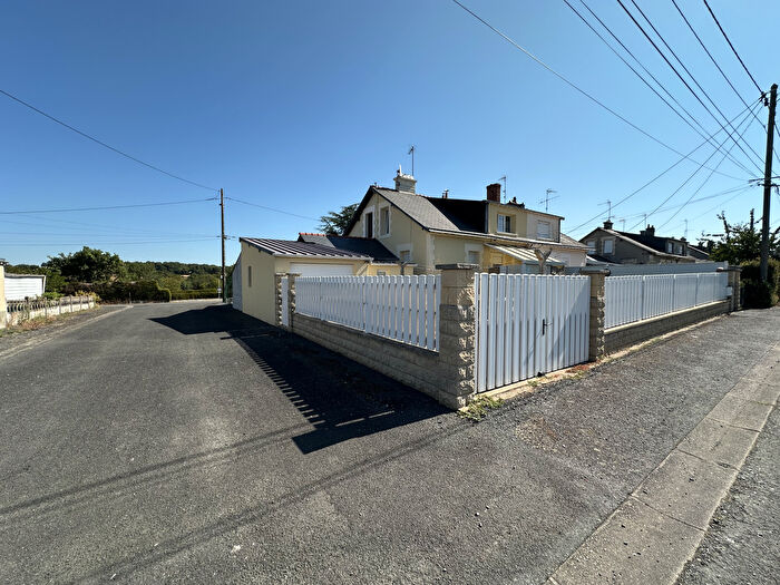Maison 4 pièces à vendre à Noyant-la-Gravoyère