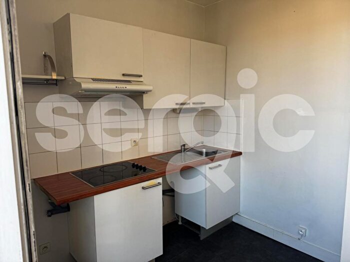 Appartement à louer - Bordeaux, Saint-Pierre - 2 pièces - 1 chambre