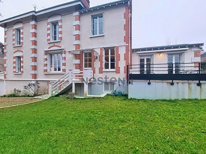 Maison à vendre - Saint-Cyr-sur-Loire, La Ménardière - 8 pièces - 4 chambres