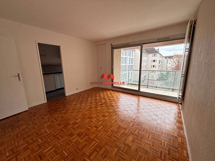 Appartement à louer - Centre Ville, Rueil-Malmaison - 1 pièce