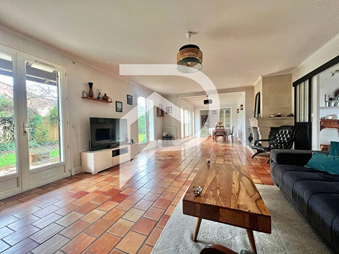 Maison à vendre - Arveyres - 5 pièces - 4 chambres