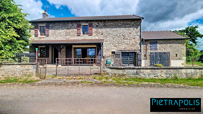 Maison 6 pièces à vendre à La Clayette