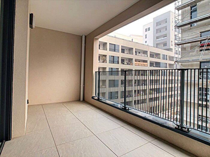 Appartement à louer - Saint Louis, Lyon ème arrondissement - 2 pièces - 1 chambre