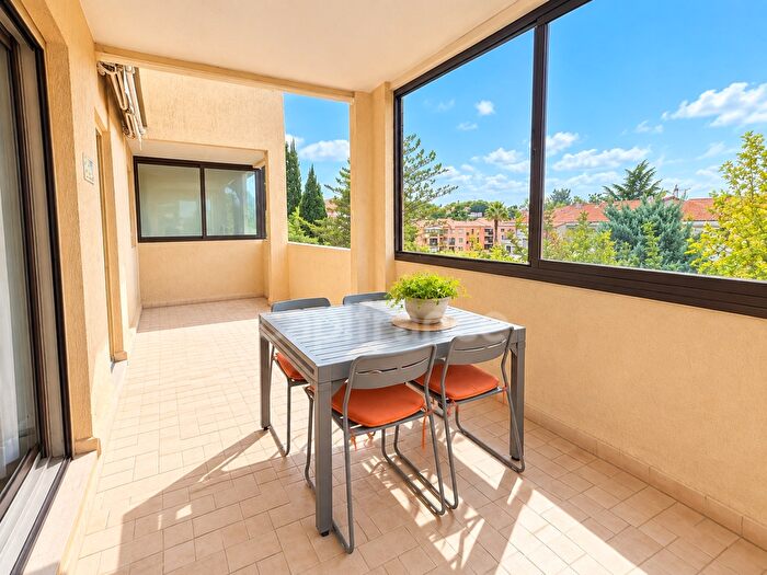Appartement 2 pièces à vendre - Mougins, Centre-ville, Village, Tournamy, Le Val de Mougins