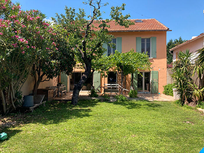 Avignon, Les Sources : Maison 5 pièces à louer