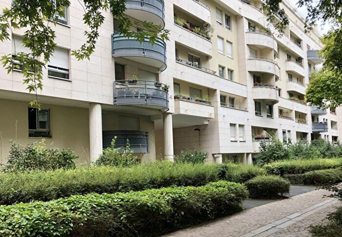 Gambetta, Courbevoie : Appartement 3 pièces à louer