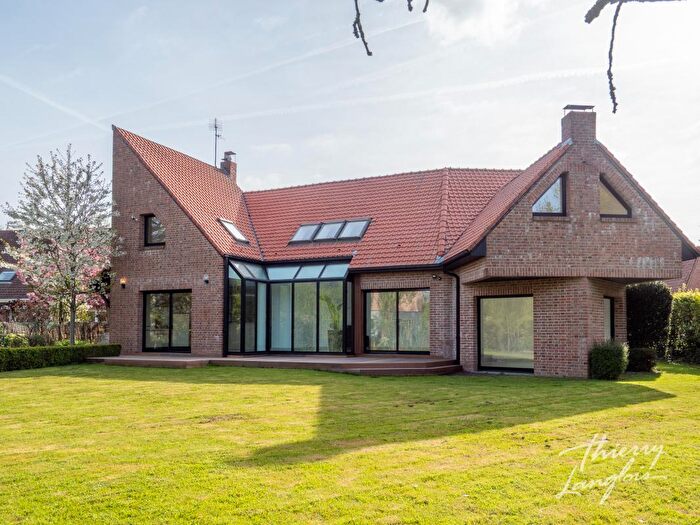 Sainghin-en-Mélantois - Maison 8 pièces à vendre