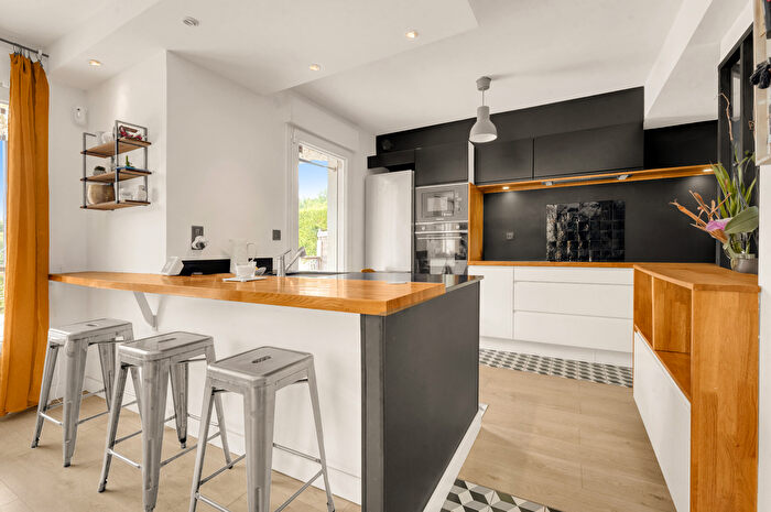 Maison à vendre - Saint-Jean - 5 pièces - 4 chambres