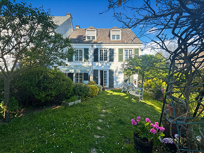 Maison 8 pièces à vendre - Vert-Saint-Denis