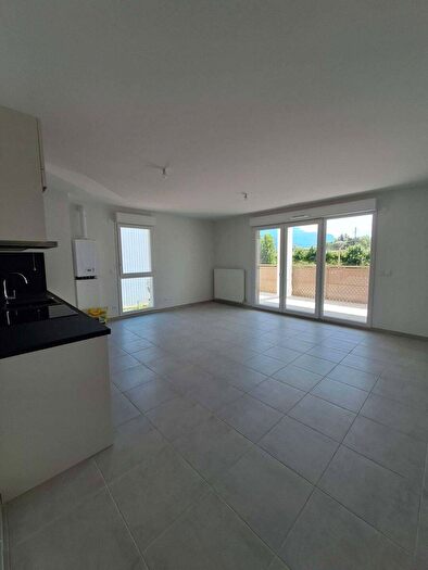 Appartement à louer - Les Iles, Moirans - 4 pièces - 3 chambres