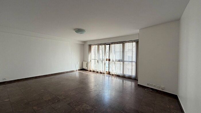 Appartement à louer - Gambetta, Paris ème arrondissement - 4 pièces - 2 chambres