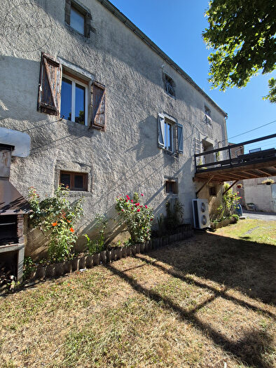 Maison à vendre - Lacaune - 5 pièces - 3 chambres