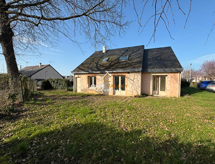 Maison à vendre - Saint-Mathurin-sur-Loire - 6 pièces - 4 chambres