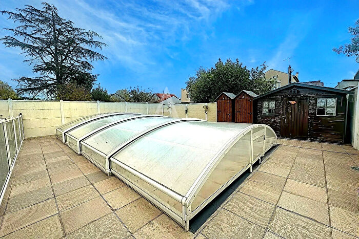 Maison à vendre - Neuilly-sur-Marne, Avenir - 4 pièces - 2 chambres