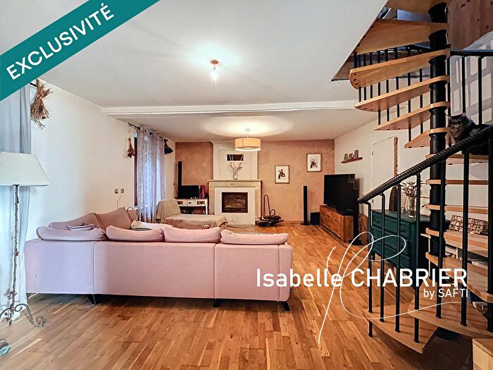 Maison à vendre - Baugé - 4 pièces - 3 chambres