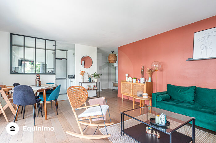 Suresnes, République : Appartement 3 pièces à vendre
