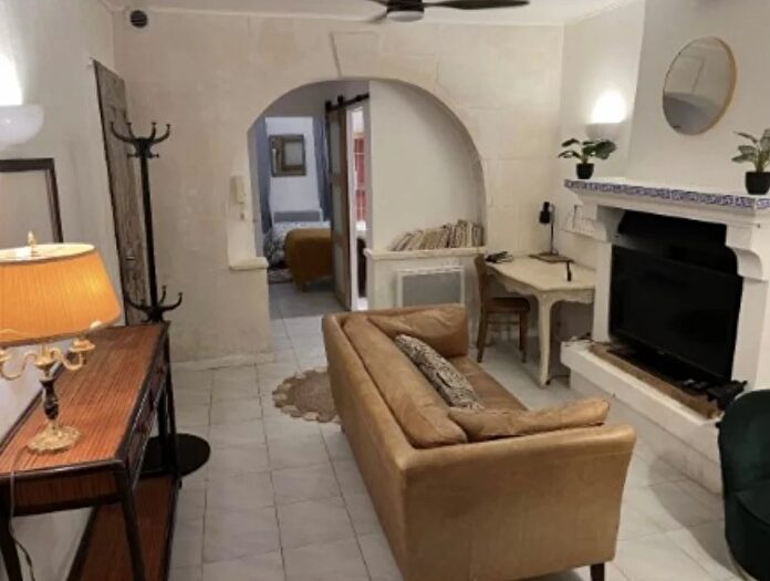 Appartement à vendre - Arles, Centre-ville - 3 pièces - 1 chambre