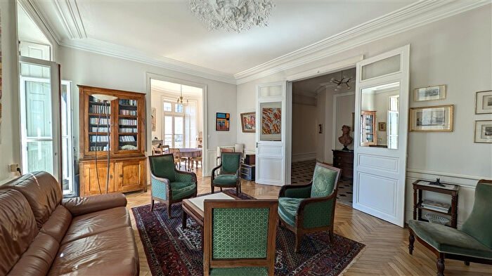 Nantes, Centre-ville : Appartement 7 pièces à vendre