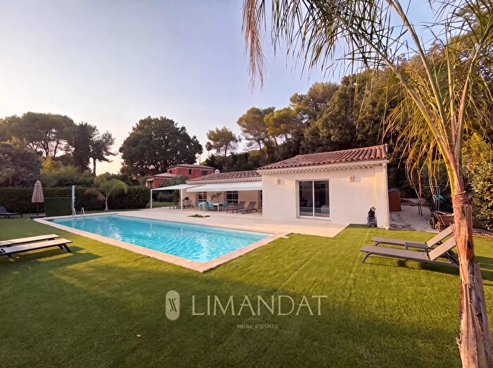 Maison 8 pièces à vendre à Valbonne, Val de Cuberte, Les Parés, Les Peyrouos