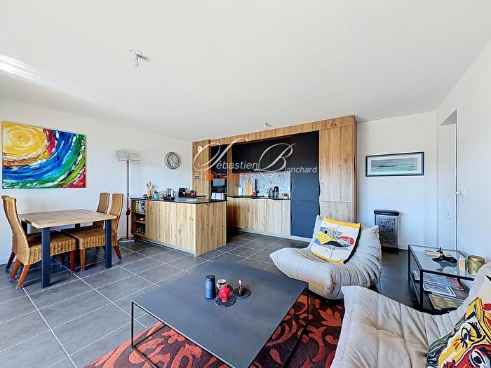 Appartement 4 pièces à Rumilly, Les Collines, Nord, à vendre
