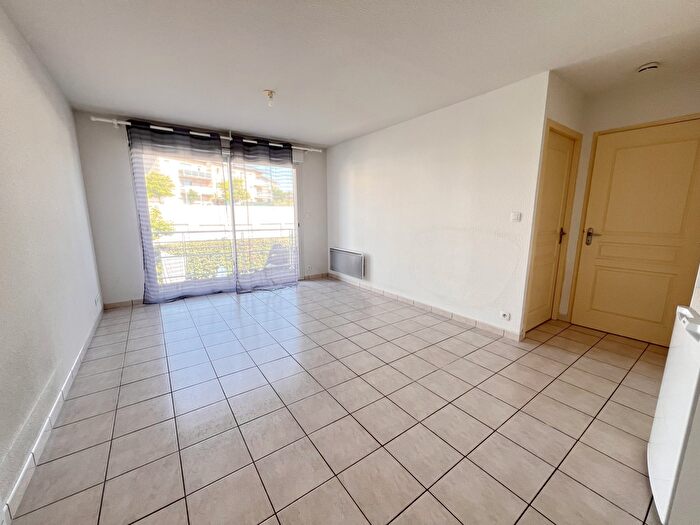Onet-le-Château : Appartement 2 pièces à louer