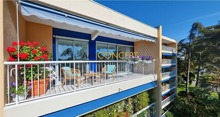 Nice, Corniche Fleurie - Appartement 3 pièces à vendre