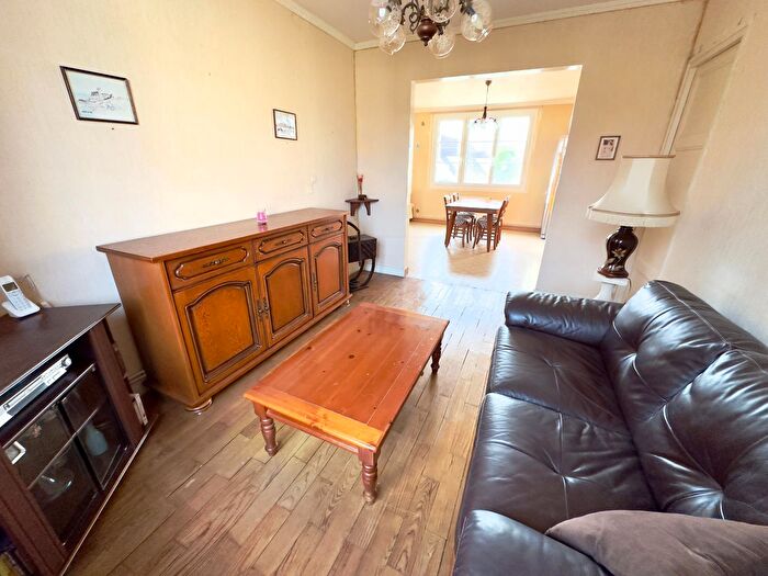 Appartement à vendre - Saint-Leu-dEsserent - 3 pièces - 2 chambres