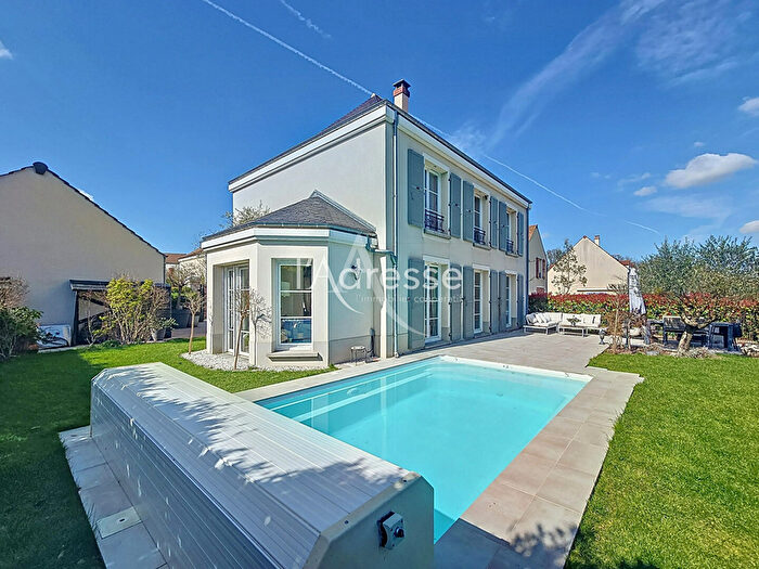 Maison à vendre - Magny-le-Hongre - 7 pièces - 5 chambres