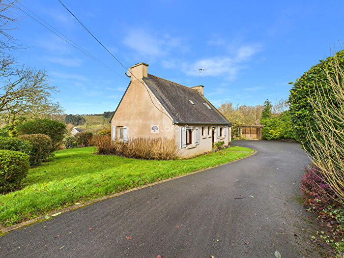 Maison à vendre - Saint-Rivoal - 5 pièces - 3 chambres