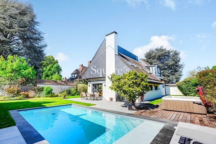 Fourqueux : Maison 9 pièces à vendre
