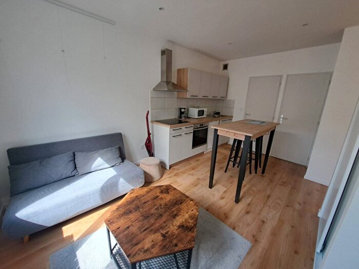 Appartement à louer - Ballainvilliers, Clermont-Ferrand - 2 pièces - 1 chambre