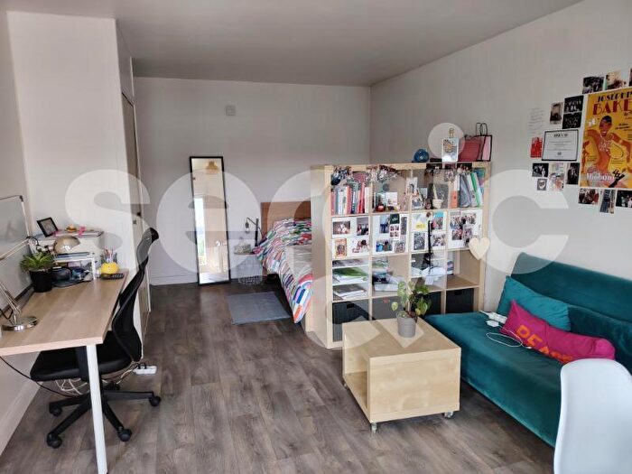 Appartement à louer - Reims, Barbâtre - 1 pièce