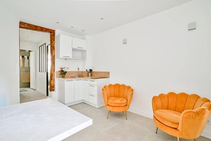 Appartement à louer - Grandes Carrières-Clichy, Paris ème arrondissement - 2 pièces - 1 chambre