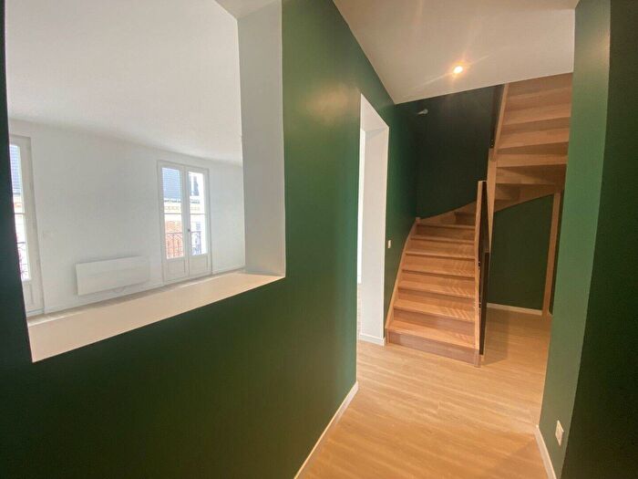 Appartement à louer - Deroulede-Leclerc-Albert, Bois-Colombes - 4 pièces - 3 chambres