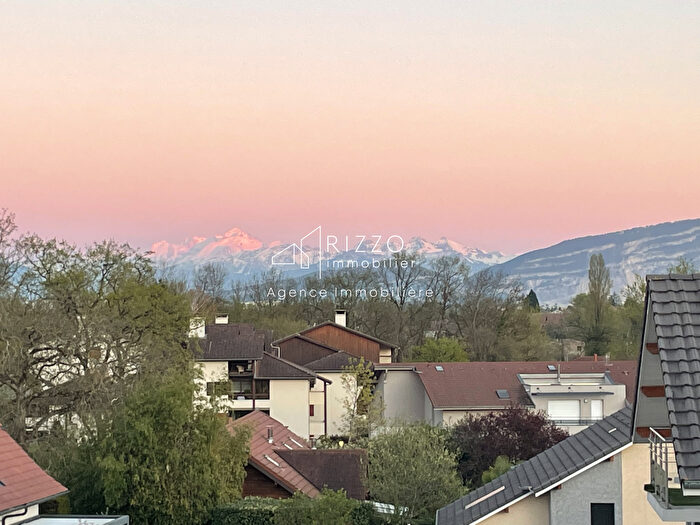 Appartement 4 pièces à vendre à Prévessin-Moëns