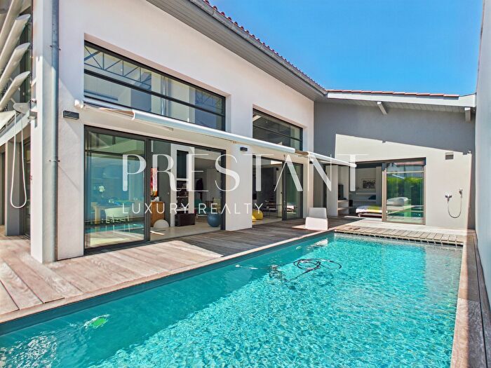 Maison à vendre - Biarritz, Larrepunte, République - 6 pièces - 5 chambres