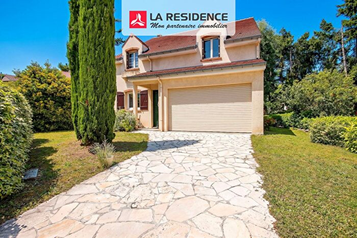 Maison 8 pièces à Chambourcy, à vendre