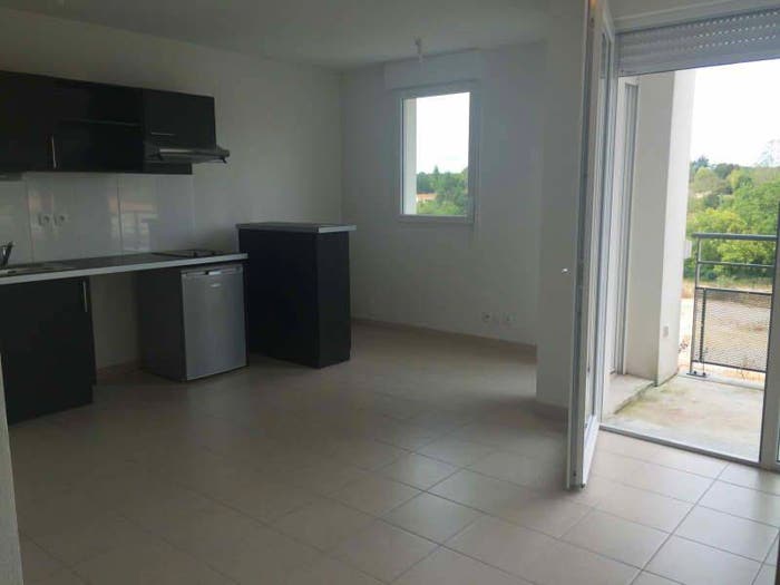 Appartement 1 pièce à Fléac, à louer