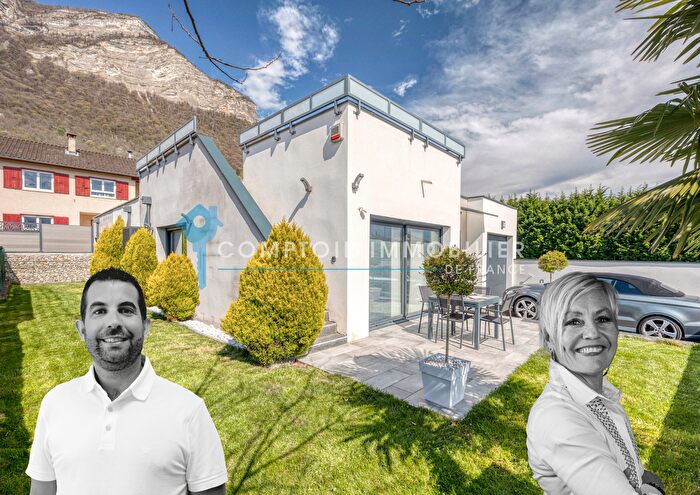 Maison à vendre - Lumbin - 5 pièces - 4 chambres