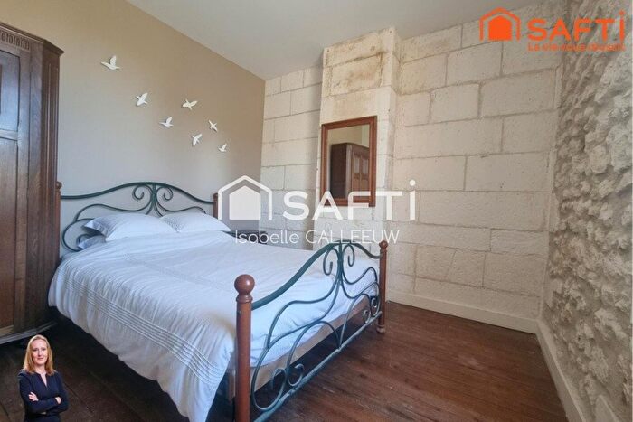 Maison à vendre - Aubeterre-sur-Dronne - 8 pièces - 5 chambres