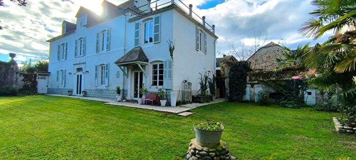 Maison à vendre - Pau, XIV Juillet - 7 pièces - 5 chambres