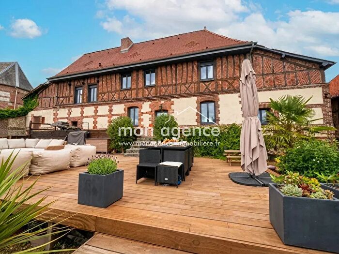 Maison 8 pièces à Esclavelles, à vendre