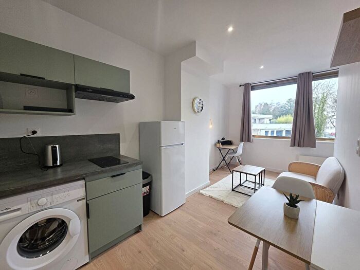 Appartement à louer - Monthieu-Saint François, Saint-Étienne - 2 pièces - 1 chambre