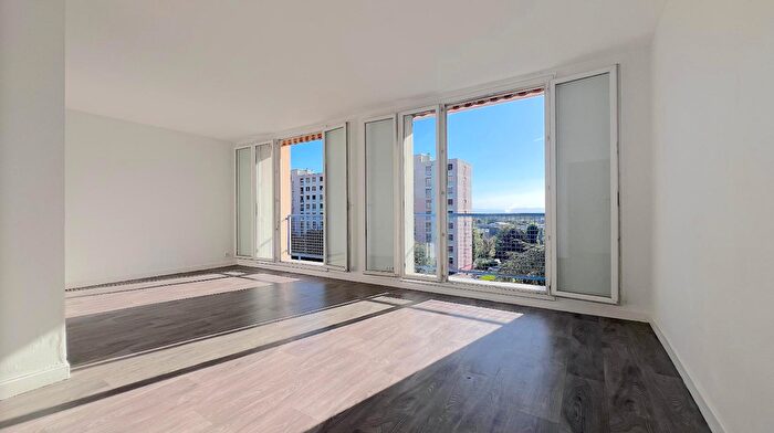 Appartement 3 pièces à vendre - Décines-Charpieu, Berthaudière