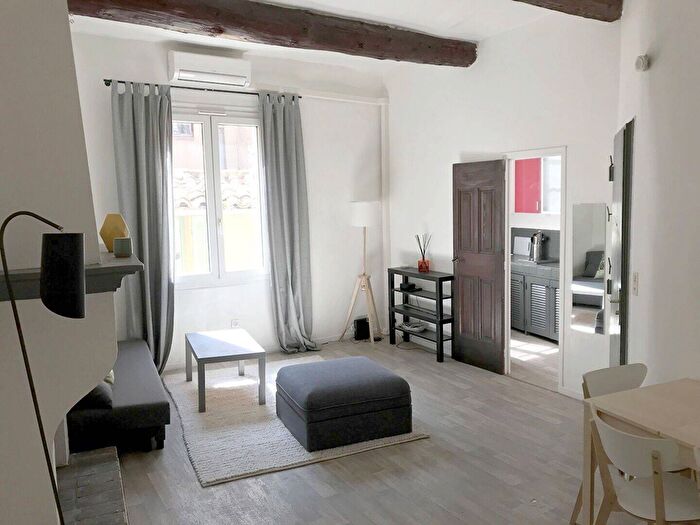 Appartement à louer - Centre Ville, Aix-en-Provence - 2 pièces - 1 chambre