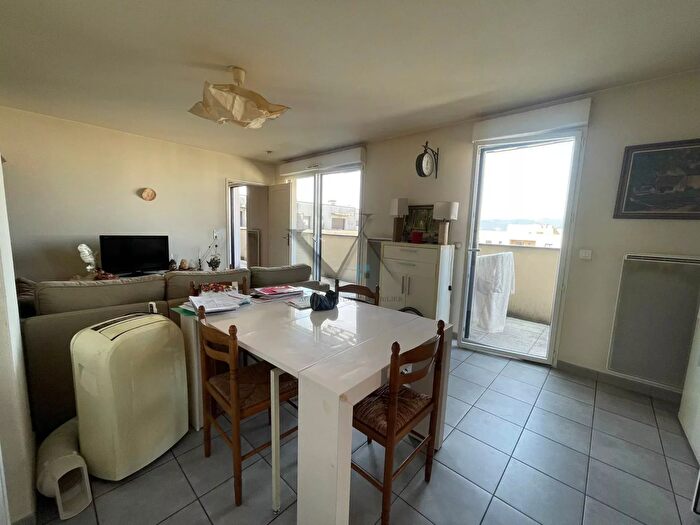Appartement à vendre - Montélimar, Centre-ville - 2 pièces - 1 chambre